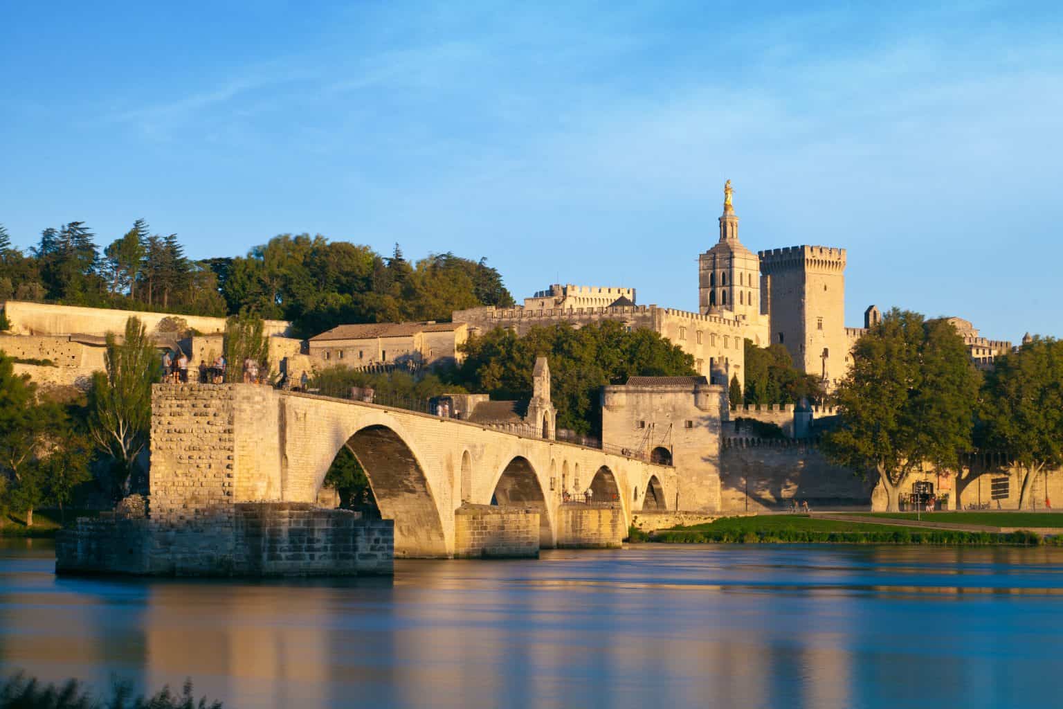 Is Avignon Worth Visiting? Who Should Visit, Why, and Quick Guide ...